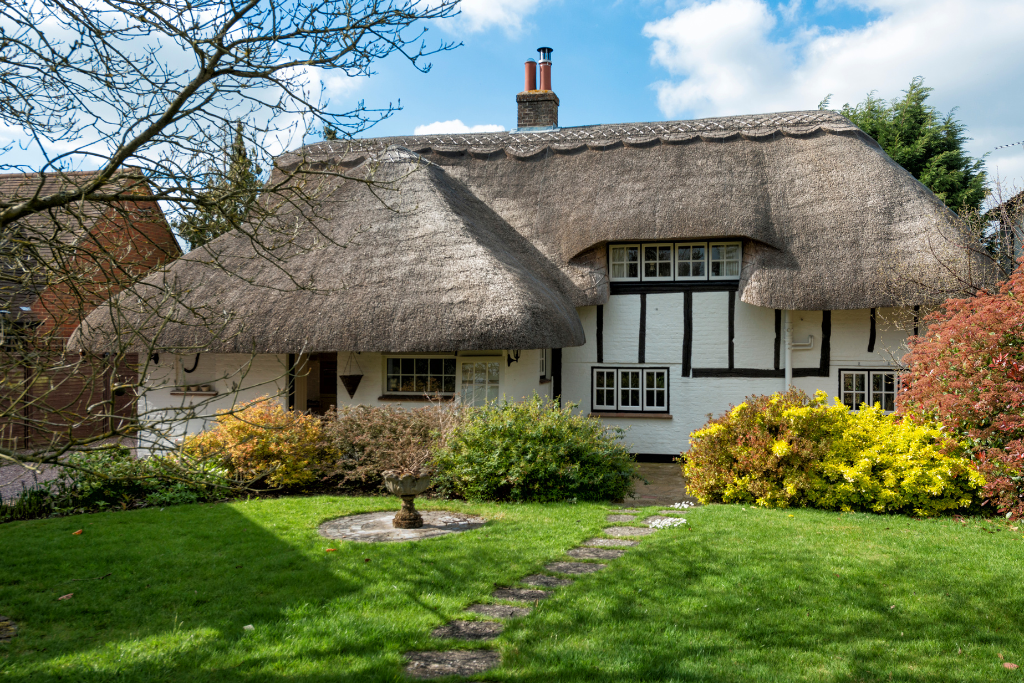 Should you invest in a house with subsidence UK? - The Property ...